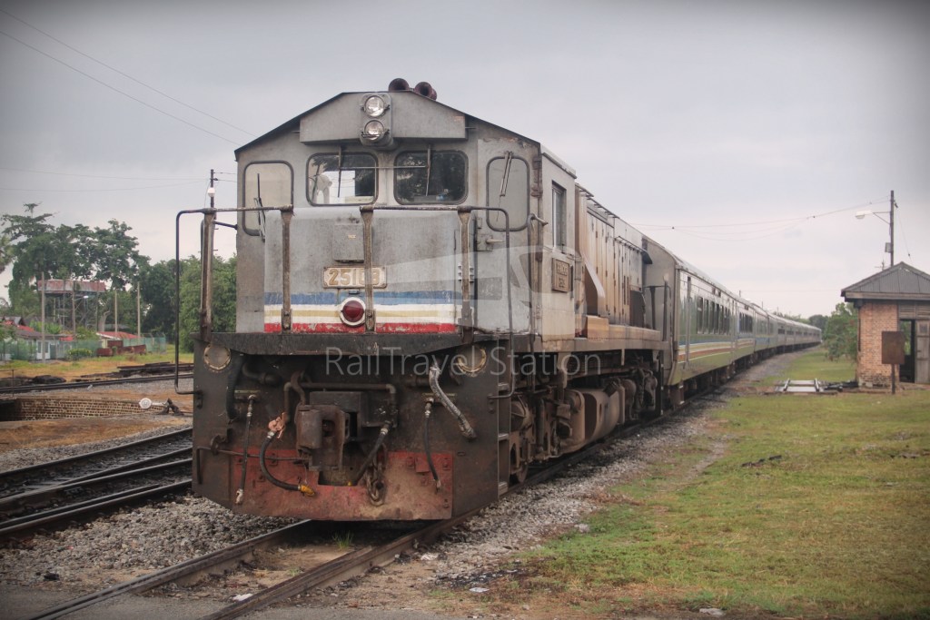 KTM 25 Class Locomotive • RailTravel Station