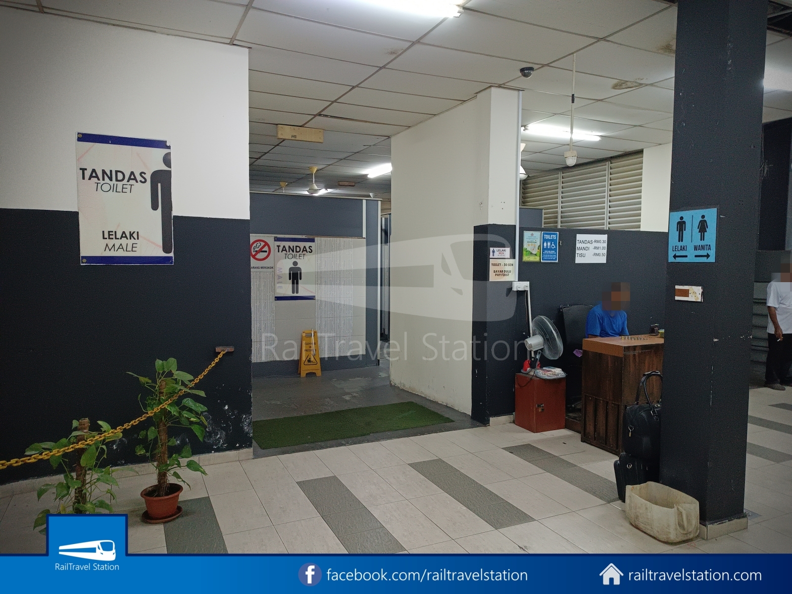 Johor Bahru Larkin Sentral Bus Terminal RM1 Shower Facility Bilik Mandi ...